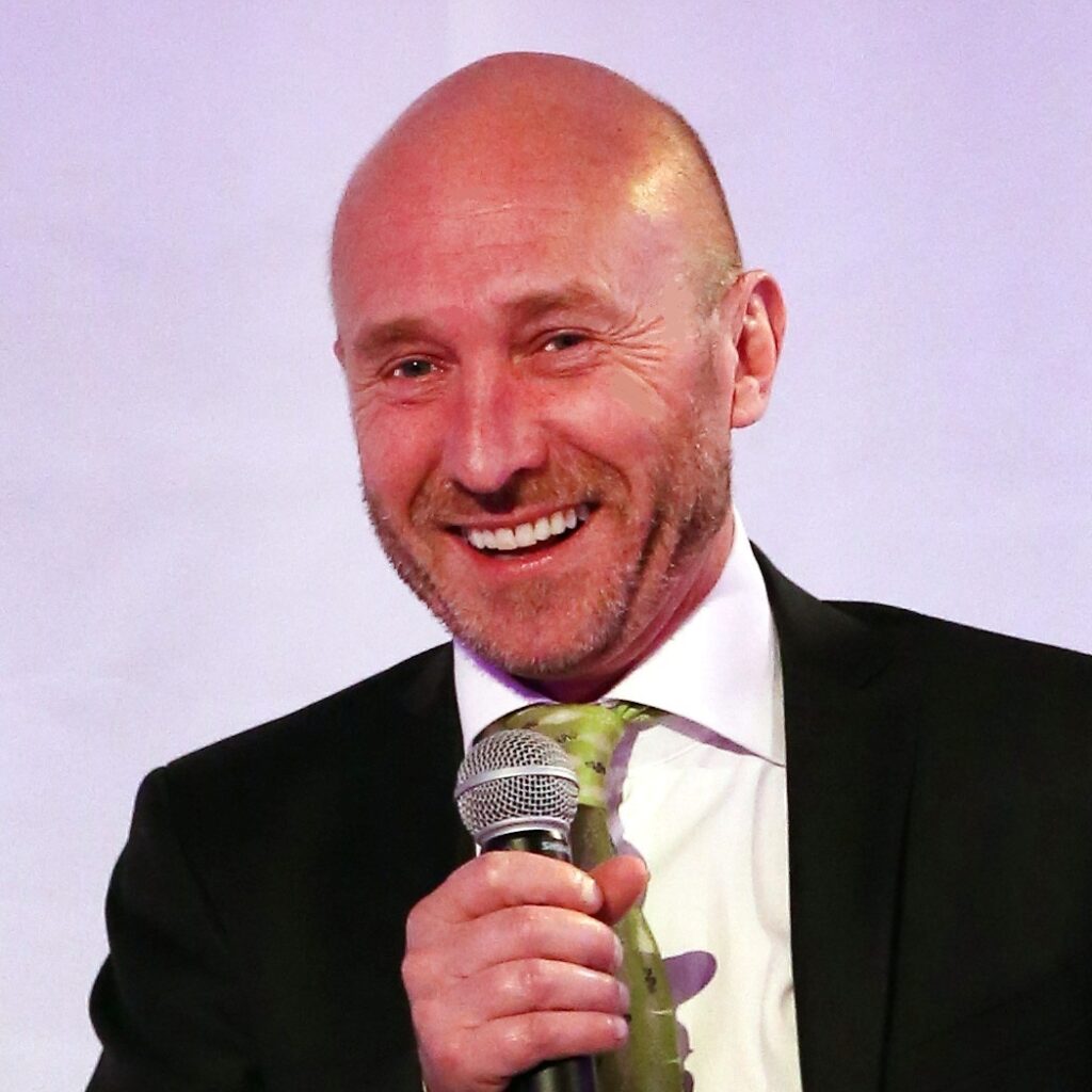 Book Perry McCarthy As A Speaker - VBQ Speakers